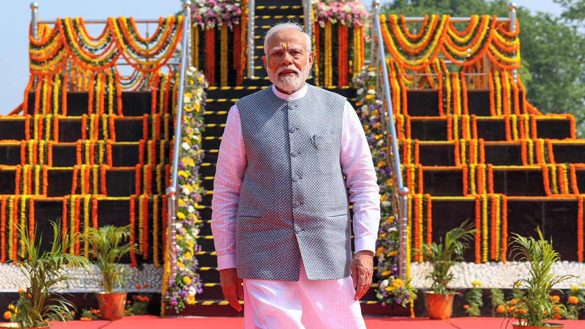 In Pics: PM Modi Honors Birsa Munda at Ancestral Home in Jharkhand ...