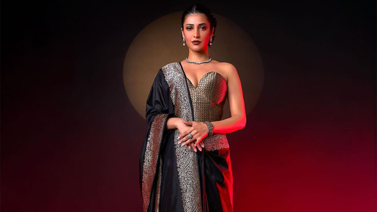 In Pics: Shruti Haasan's Gothic Glam: Dazzles in Black Saree and Corset ...