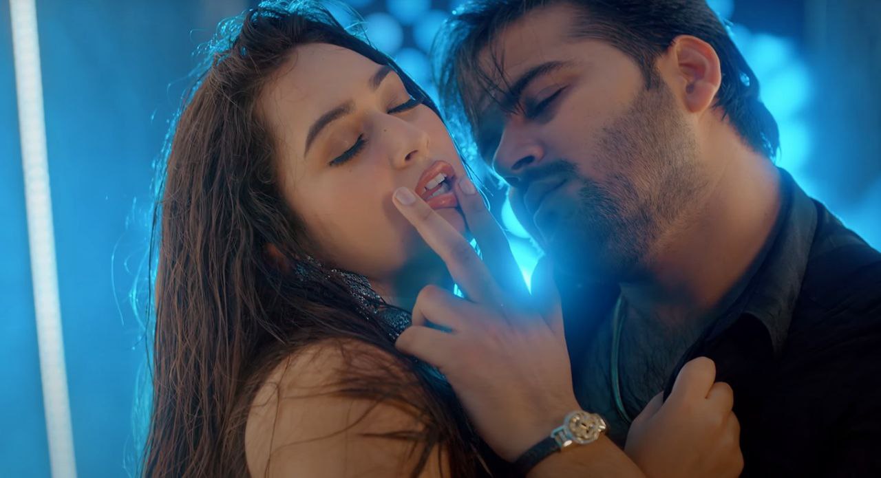 Photos: ‘रगड़ रगड़’ गाने में कल्लू हुए रोमांटिक, बद्रीनाथ झा के साथ मिलकर किया नया आगाज | Kallu ...