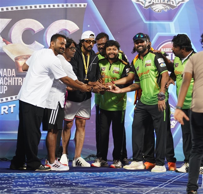 KCC: ಚಿನ್ನಸ್ವಾಮಿ ಅಂಗಳದಲ್ಲಿ ಸಿನಿತಾರೆಯ ಕ್ರಿಕೆಟ್ ಹಬ್ಬ: ಕಪ್ ಗೆದ್ದ ಗಂಗಾ ...