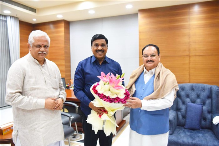 Gali Janardhan Reddy: ಜೆಪಿ ನಡ್ಡಾ, ಬಿಎಲ್ ಸಂತೋಷ್‌ರನ್ನು ಭೇಟಿಯಾದ ಗಣಿ ಧಣಿ ...