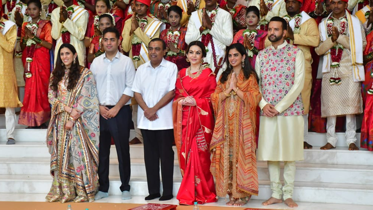 Mukesh Ambani-Nita Ambani Host Mass Wedding | Mass Wedding Photos ...