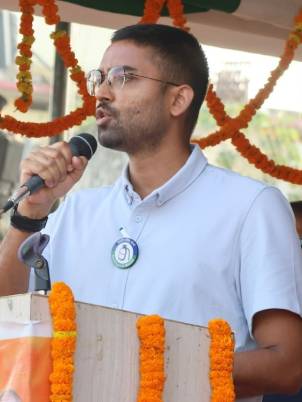 Deepak Prakash (Kushwaha): Age, Biography, Education, Wife, Caste, Net ...