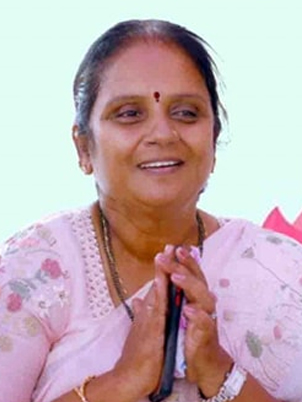 Latha Mallikarjun: Age, Biography, Education, Husband, Caste, Net Worth ...