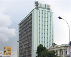 பொன் விழா காணும் சென்னை எல்.ஐ.சி. கட்டடம்! | Mount Road LIC building ...
