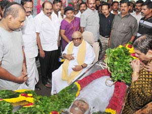 முன்னாள் எம்.எல்.ஏ க.சுப்பு மரணம் - கருணாநிதி நேரில் அஞ்சலி | Ex MLA K ...