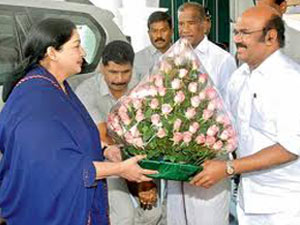 தடாலடி பிறந்தநாள்... 'நான் சி.எம்' சவடால்.. மேயருடன் மோதல் ...