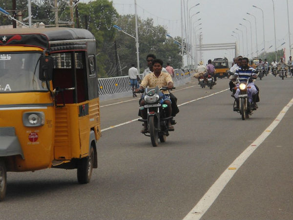 தென்காசியில் புதிய மேம்பாலம் திறப்பு.. ஆனால் வருவாய் அதிகாரிகள் ...