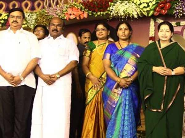 ஜெ.வின் குட்புக்கில் ஜெயக்குமார்- மகன் ஜெயவர்தன் தென்சென்னை ...