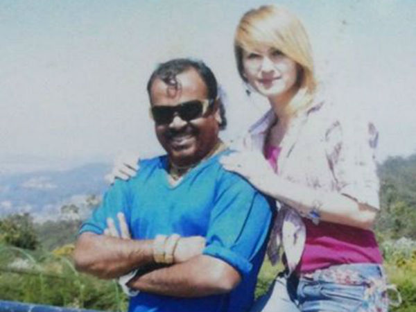 பேஸ்புக்கின் புதிய "பவர் ஸ்டார்" வரிச்சியூர் செல்வம்.. "டெர்ரர் ...