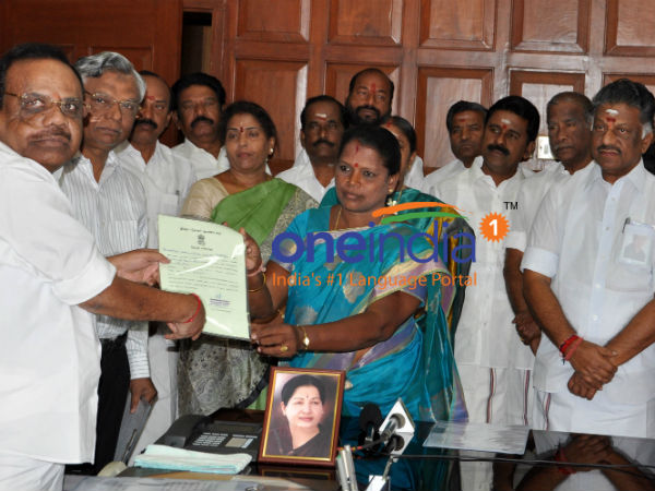 ஸ்ரீரங்கம் எம்.எல்.ஏ. வளர்மதி பதவியேற்றார் | Valarmathi takes oath as ...