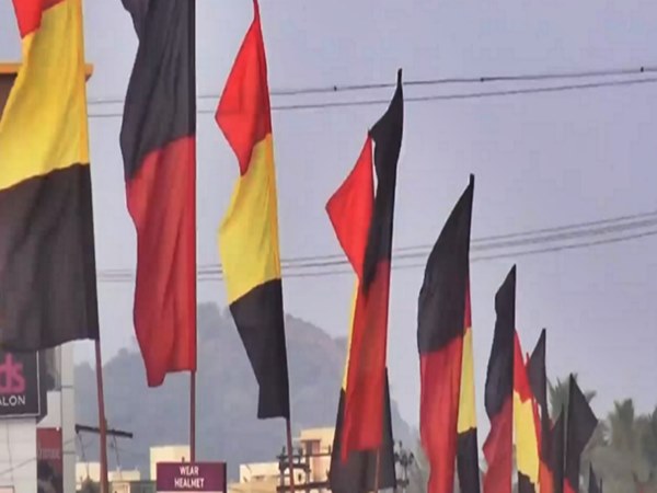 செம ஜோரா இணைந்து பறக்கும் திமுக - தேமுதிக கொடிகள் | DMK and dmdk party ...