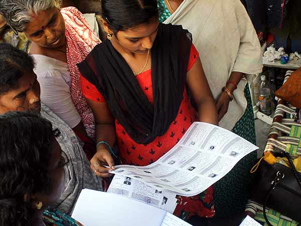 சட்டசபைத் தேர்தல்... "பூத் ஸ்லிப்" விநியோகம் தொடங்கியது! | Booth Slips ...