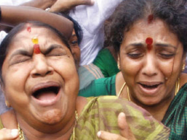 அக்னி சட்டி எடுத்தும் வளர்மதி, கோகுல இந்திராவை ஆத்தா கை விட்டுருச்சே ...