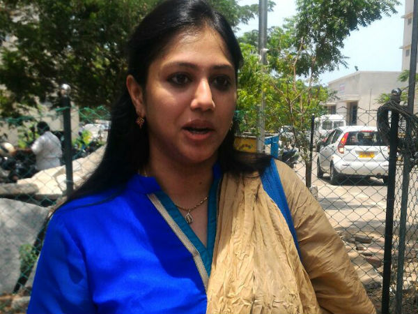 சிறையில் இருந்தபடி ரவுடி மிரட்டிய விவகாரம்... சென்னை கமிஷனரிடம் நடிகை ...