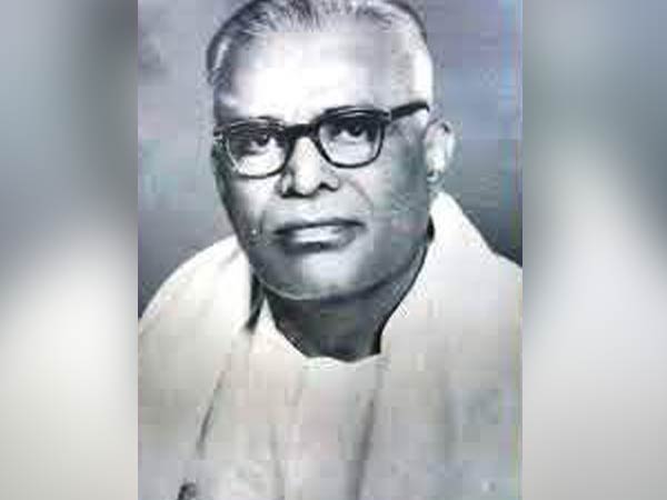 தமிழக காங். மாஜி தலைவர் ரா. கிருஷ்ணசாமி நாயுடுவின் கொள்ளு பேத்தியை ...