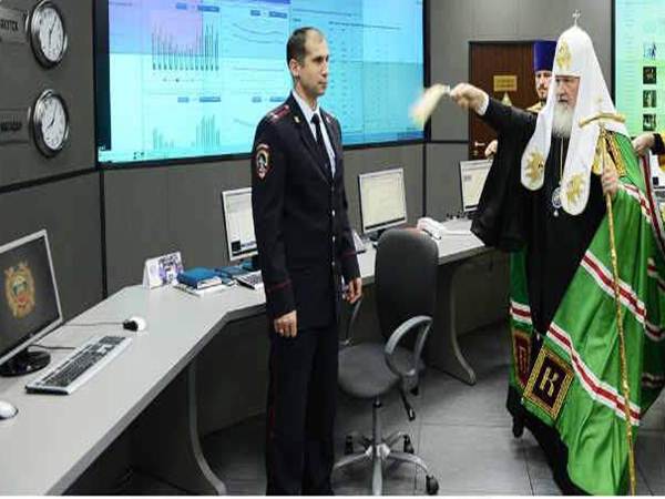 ரேன்சம்வேர் வைரஸ் தாக்குதல்.. கம்யூட்டர்களை காப்பாற்ற புனித நீர் ...