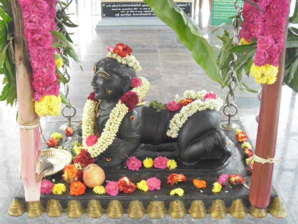 கிருஷ்ண ஜெயந்தி நாளில் கிருஷ்ணர் பாதம் கோலம் போடுவது ஏன் தெரியுமா ...