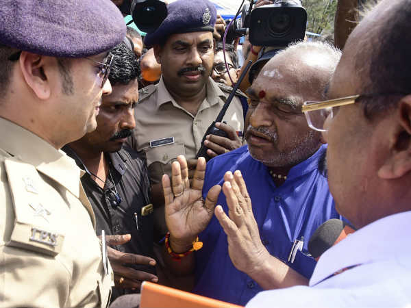 பொன் ராதாகிருஷ்ணனை தடுத்து நிறுத்திய கேரள எஸ்பி யதீஷ் சந்திரா.. வேறு ...