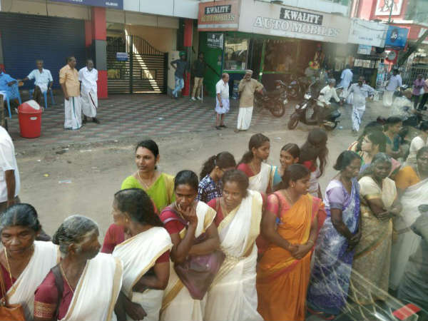 பெண்களின் சுவர்.. கேரளாவில் 620 கிமீக்கு 10 லட்சம் பெண்கள் கலந்து கொண்ட ...