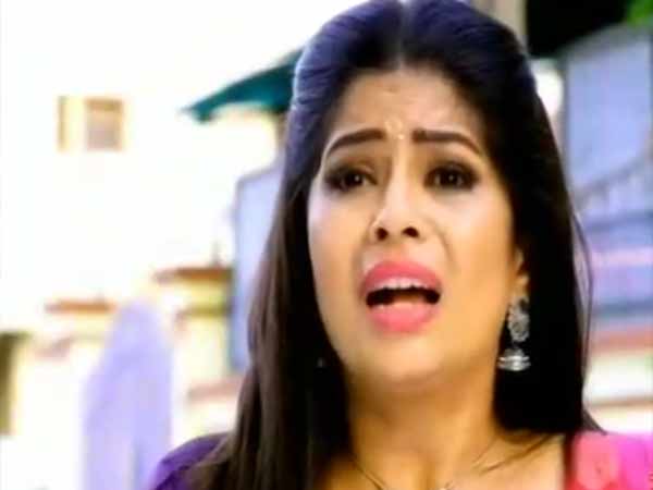 நீலாம்பரி நிலாவை மருமகளாக்க நினைக்க ... மகனோ நிலா தங்கச்சி பின்னால ...