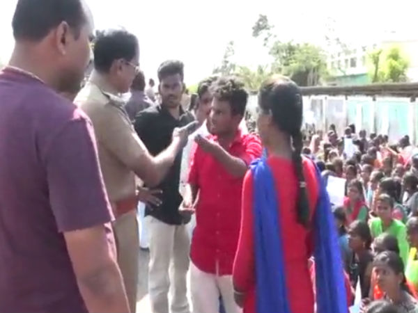 பொள்ளாச்சி பாலியல் விவகாரம்.. போராடிய மாணவர்களை இழுத்து வேனில் ஏற்றிய ...