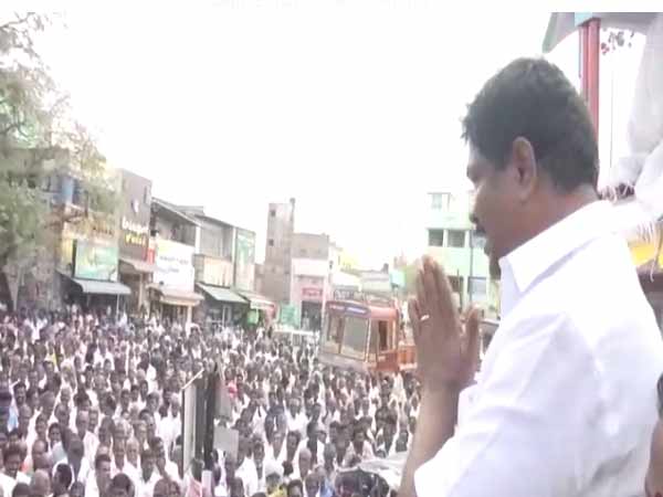 உங்கள் வாக்கு அன்பு சகோதரி கனிமொழிக்கே.. வாய் தவறி பிரசாரம் செய்த ...