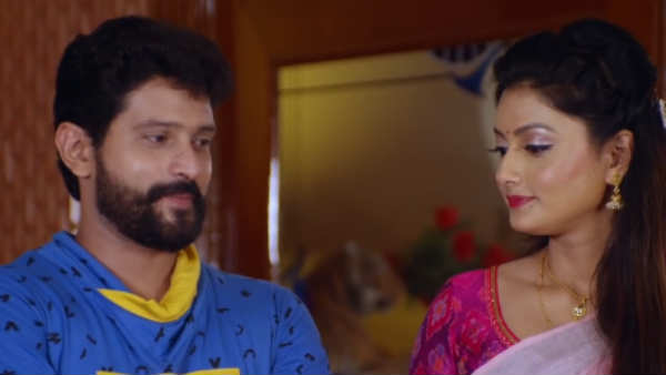 Rasaathi Serial: போஸ்டரில் நடிகர் விஜயகுமார் மிஸ்ஸிங்... பெங்காலி நடிகை ...