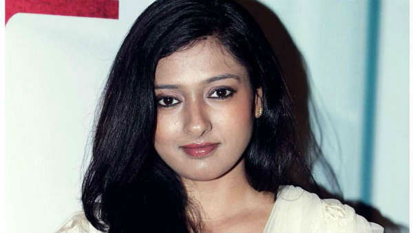 "ஜோக்கர்".. திருமாவை திட்டிய காயத்ரி ரகுராம்.. மொத்தமாக குவிந்து பதிலடி ...