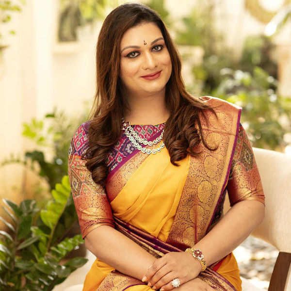 காங்கிரஸில் இருந்து விலகுகிறாரா அப்சரா ரெட்டி...? அழைப்புவிடுக்கும் ...