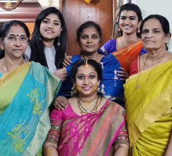 சின்ன கோலிவுட்டில் இன்னும் ஒரு செல்ல வளைகாப்பு.. பூரித்துப் போன புரமோதித்தா! | sai pramoditha ...