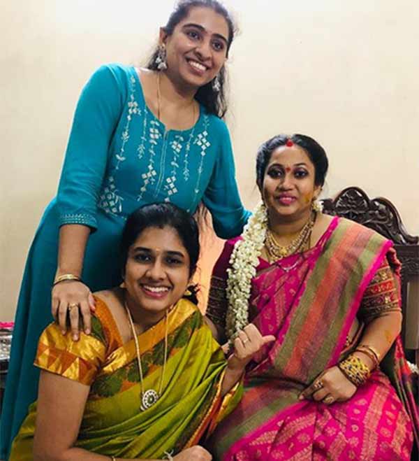 சின்ன கோலிவுட்டில் இன்னும் ஒரு செல்ல வளைகாப்பு.. பூரித்துப் போன புரமோதித்தா! | sai pramoditha ...