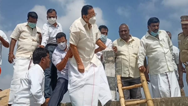 அடடா.. விடுங்கப்பா என்னை.. "அங்கே என்ன தெரிகிறது".. காட்பாடியை கலக்கிய ...