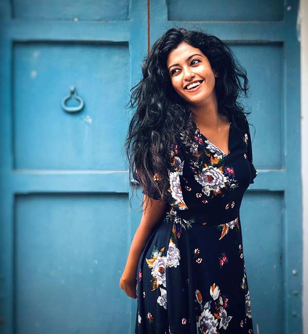 பூட்டிய வீட்டு முன்பு தாறுமாறு போஸ்.. ஷாக் ஆக்கிய கண்ணம்மா! | Bharathi ...