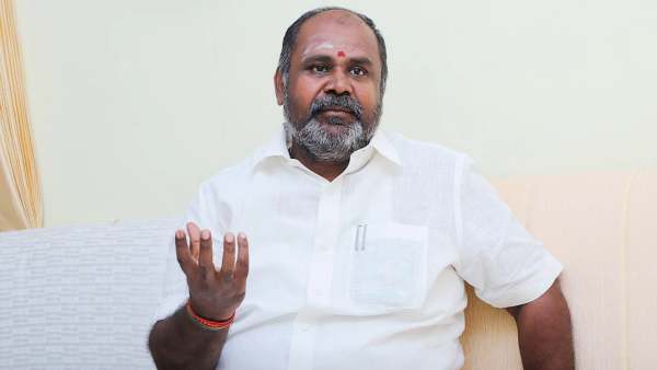 டார்கெட் தேனி! ஓபிஸ் மண்ணில் களமிறங்கிய முன்னாள் சிஷ்யர்! தொண்டர்களுடன் ...