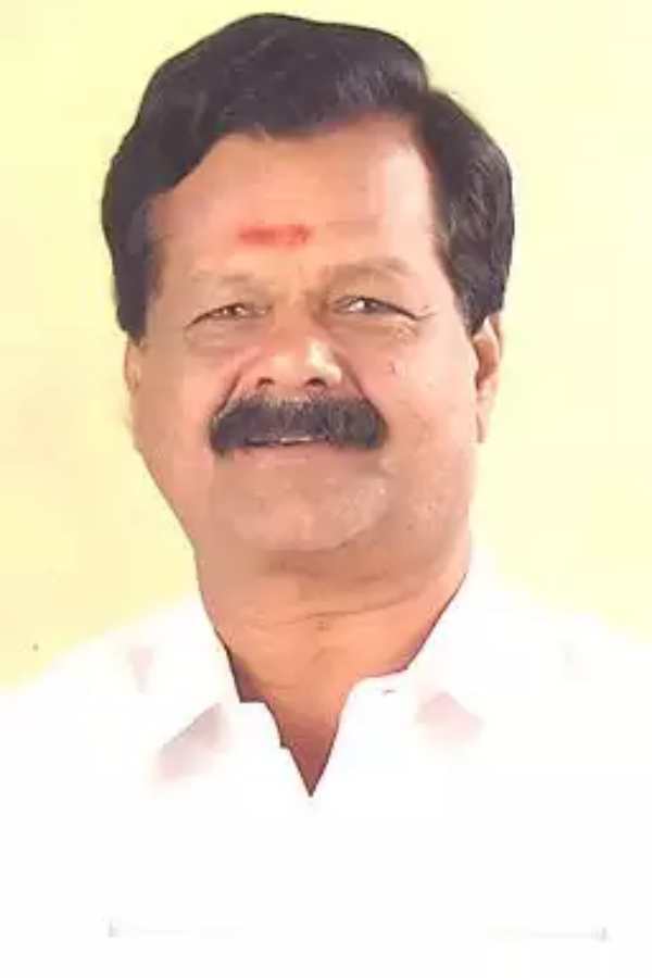 முனுசாமியை தோற்கடிக்க 4 கோடி செலவு செஞ்சாங்க.. ஓபிஎஸ் அணிக்குத் தாவிய ...