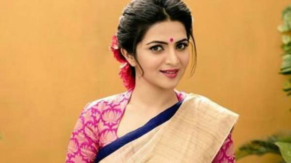 அப்படி போய் இப்படி மாறிய டி.டி.. கேள்விகளால் ரசிகர்களை குழம்ப விட்டு ...