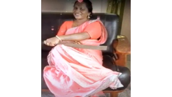 "வீக்னஸ்" சபலிஸ்ட்கள்.. லோகேஸ்வரி ஸ்கூட்டியில் போனால், பின்னாடியே நாலு ...