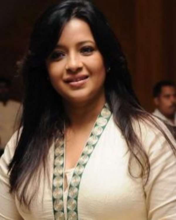 சினிமாவை விட்டு விலகிய ரீமாசென் இப்படி மாறிவிட்டாரே.. ஏக்கத்தில் ...