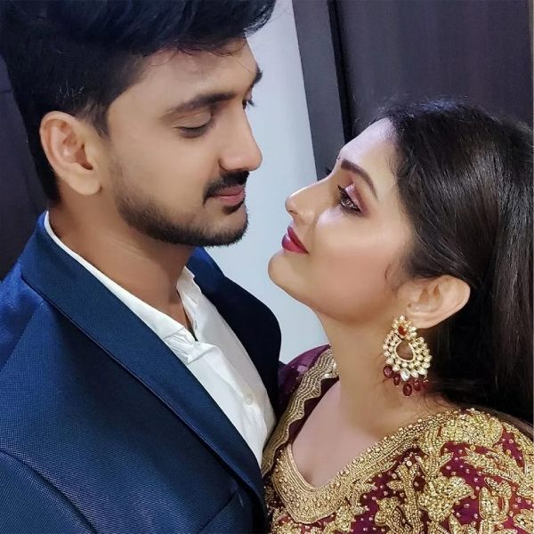 தன் மனைவியை "செல்லம்மா சீரியல் கதாநாயகி அடித்தது உண்மைதான்” ஆனால் அங்கு நடந்தது.. அர்னாவ் ...