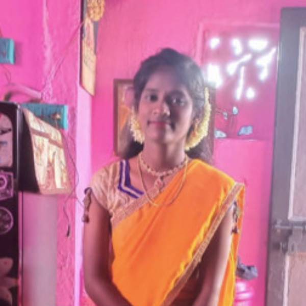 சென்னையில் கால் அகற்றப்பட்ட கால்பந்து வீராங்கனை பிரியா மரணம்.. தவறான ...