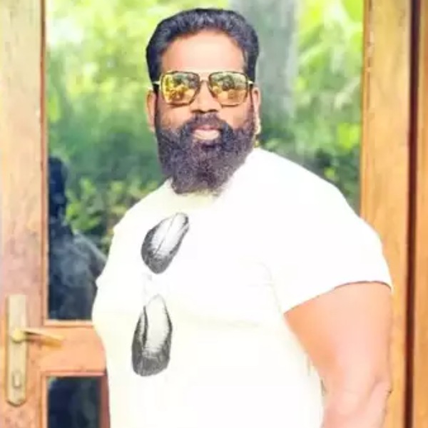 கடைசிவரை அஜித்துக்கு துணையாக நின்று நெகிழ வைத்த பெசன்ட் ரவி.. “தங்கம் ...