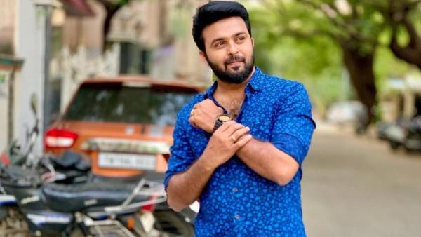 குடும்பமே பிரிஞ்சு போச்சு! ஜீவா மனைவியோடு போட்ட ஆட்டம்.. குவியும் ...