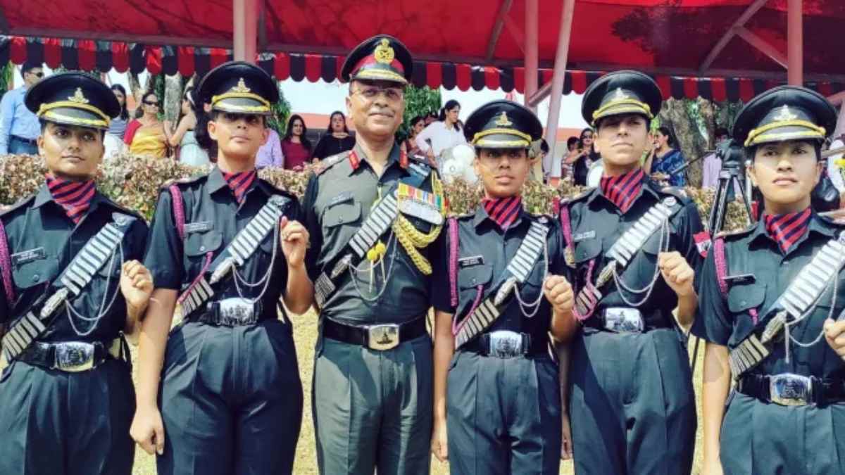 "சிங்கப்பெண்ணே”.. வரலாற்றிலேயே முதல்முறை! எல்லையில் பெண் ராணுவ ...