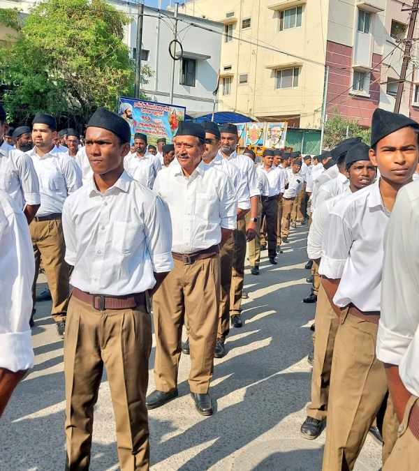 கவனிச்சீங்களா? காக்கி பேண்ட்.. வெள்ளை சட்டை! சீருடையுடன் ஆர்எஸ்எஸ் ...