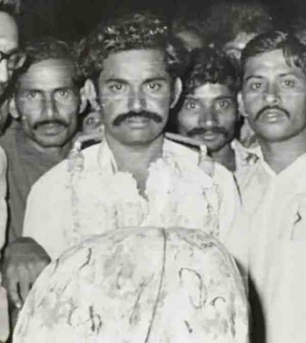 “எடப்பாடியின் எழுச்சி”.. அடிமட்டத் தொண்டர் டு அதிகார பீடம் ...