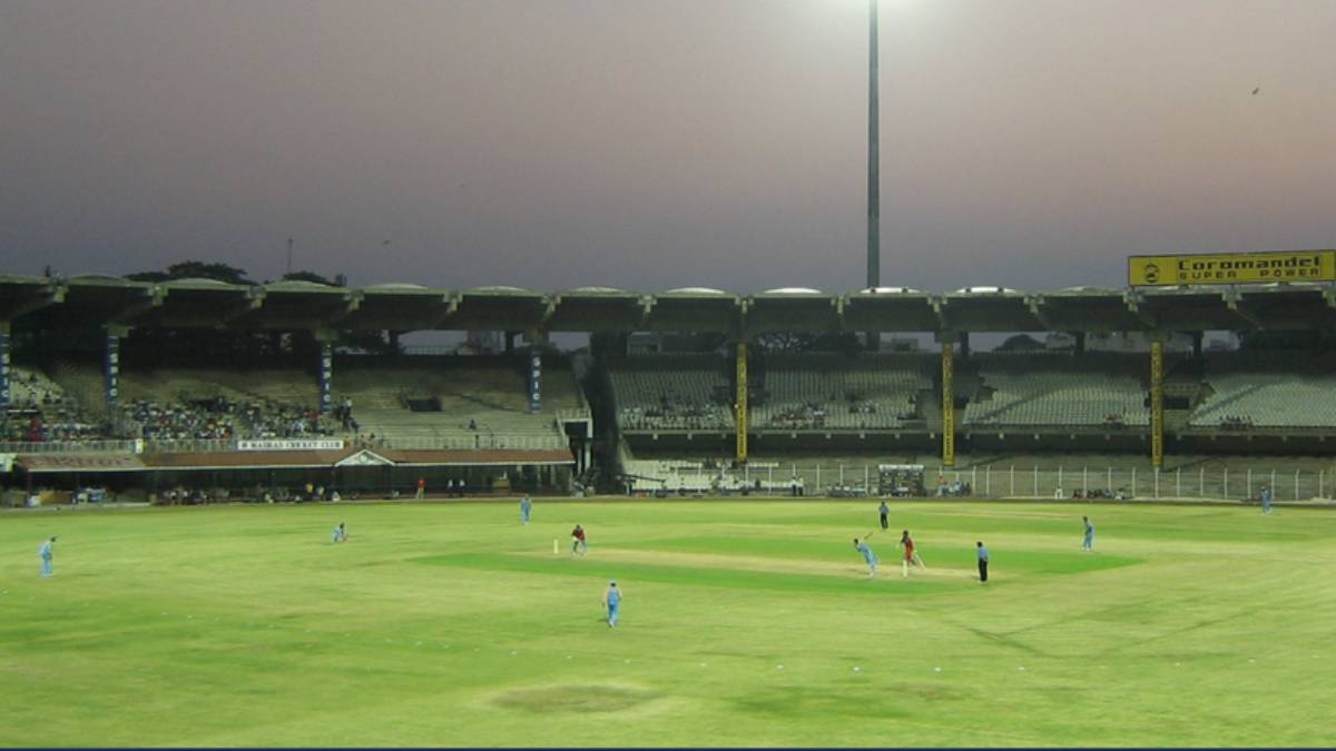 டாப் டக்கர்.. சென்னையில் கிரிக்கெட், டென்னிஸ் மைதானம்.. ஈசிஆரில் ...