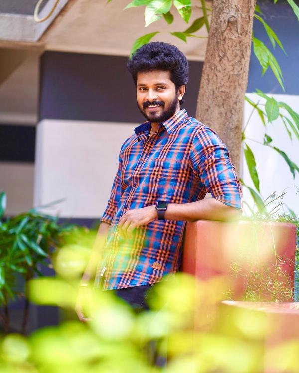 திருமணமாகி ஒரு மாதத்திற்குள் சின்னத்திரை பிரபலங்களுக்குள் விவாகரத்து ...