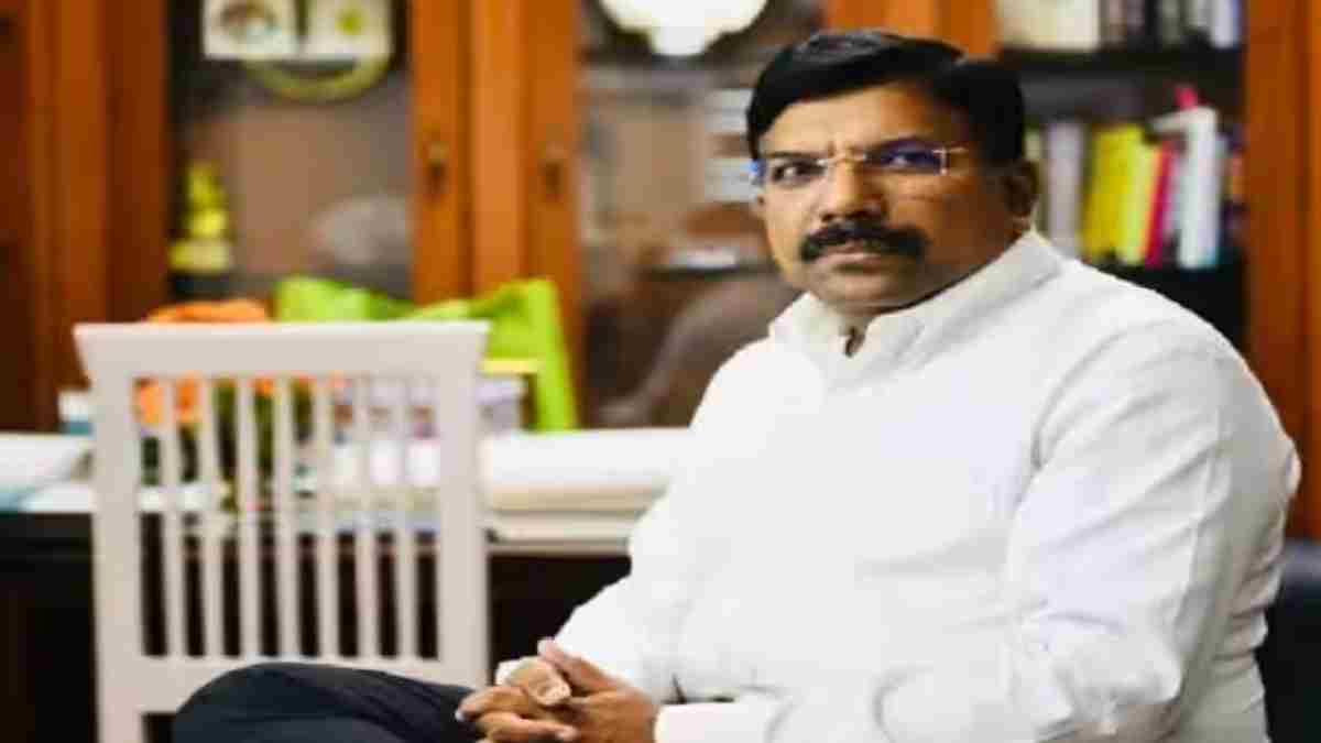 பிடிஆரின் "ரைட் ஹேண்ட்".. இனிமே ஸ்டாலினுக்கு "இவர்தான்" மாஸ்டர்மைண்ட்.. யார் இந்த முருகானந்தம் ...