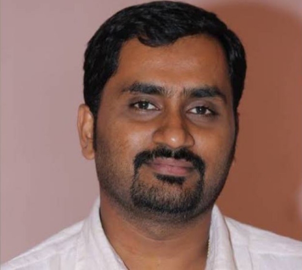 5 சொகுசு கார், தங்க குவியல்.. ரூ.1,000 கோடி சொத்து சேர்த்த தாசில்தார் ...